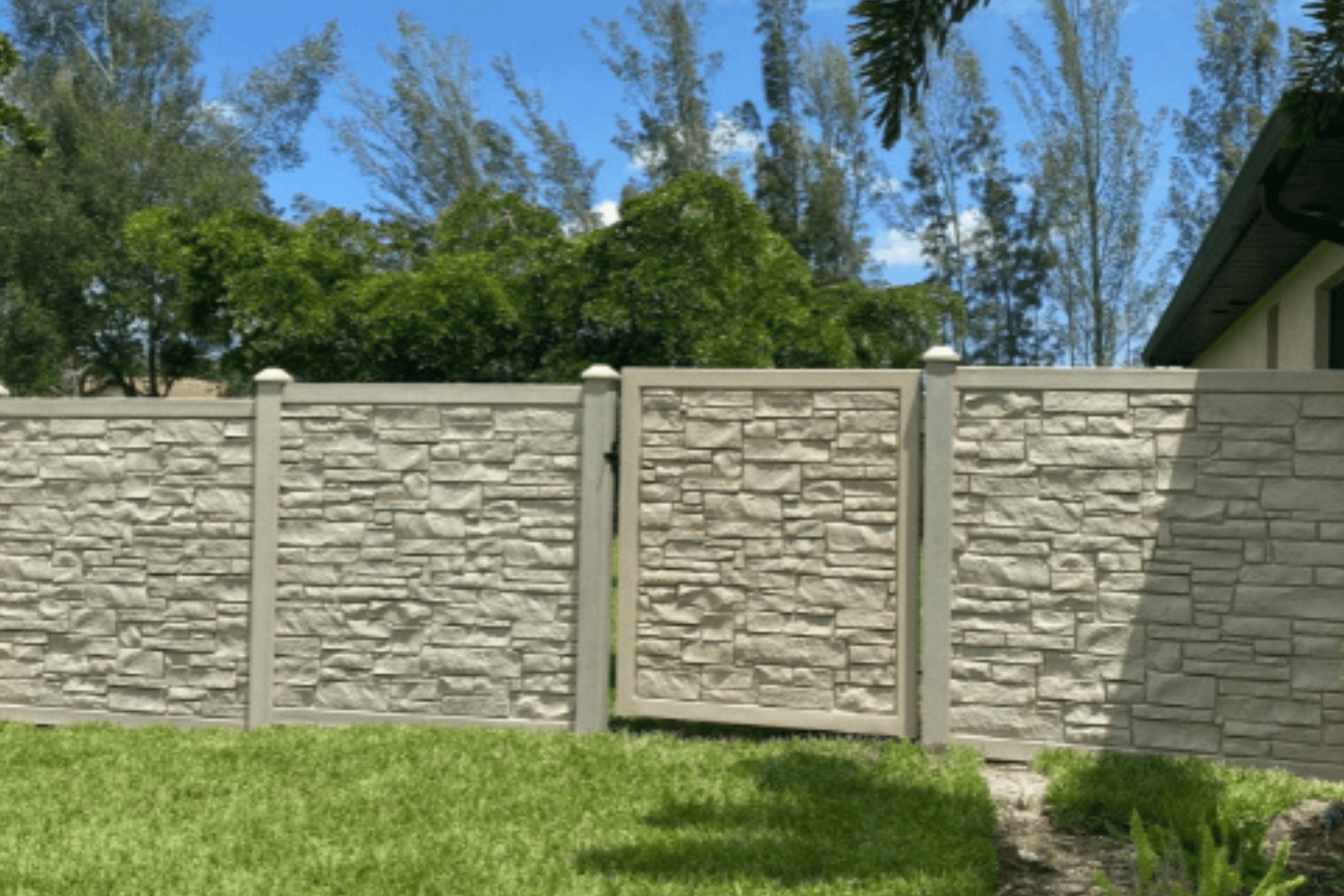 Residential Privacy Fence - Eagle Fence